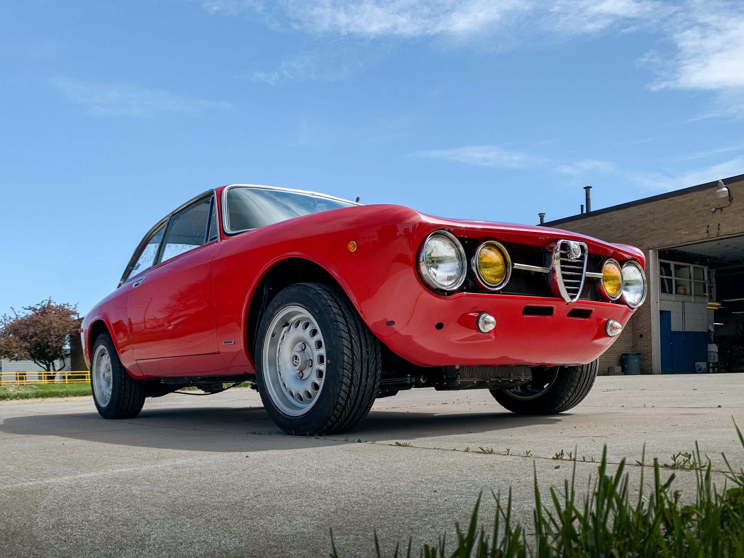 A photographer's guide to taking car pictures on a phone | Hagerty UK