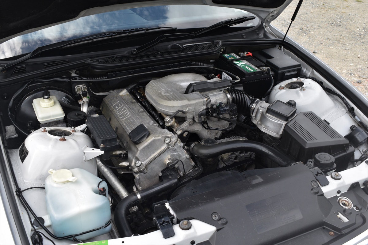 Be the envy of the 90s car park with this BMW 318i | Hagerty UK