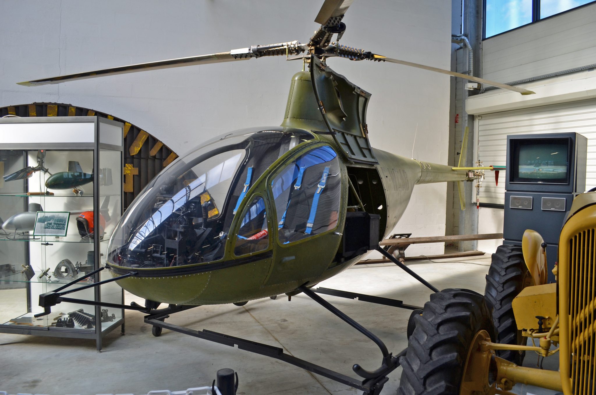 Citroën built and tested a helicopter with twin-rotor Wankel power ...