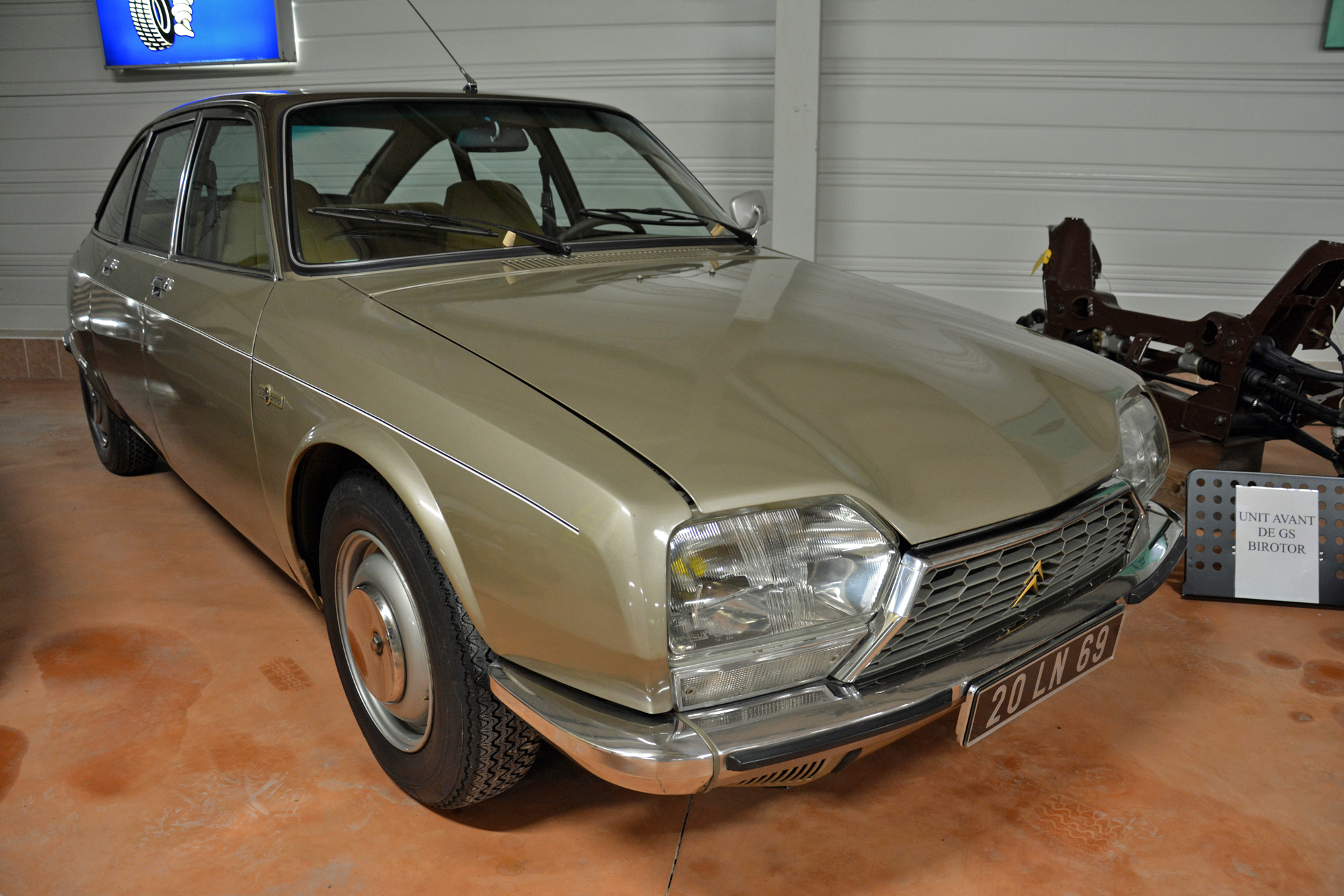 Citroën built and tested a helicopter with twin-rotor Wankel power ...