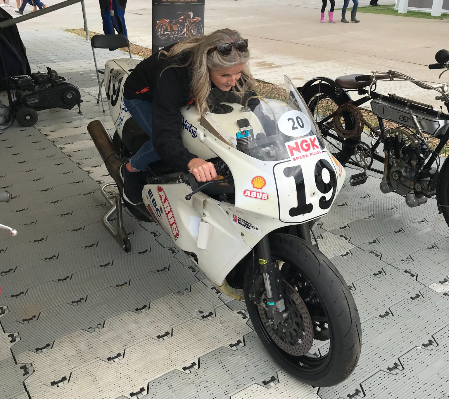 When Steve Hislop came to the rescue of Maria Costello | Hagerty UK