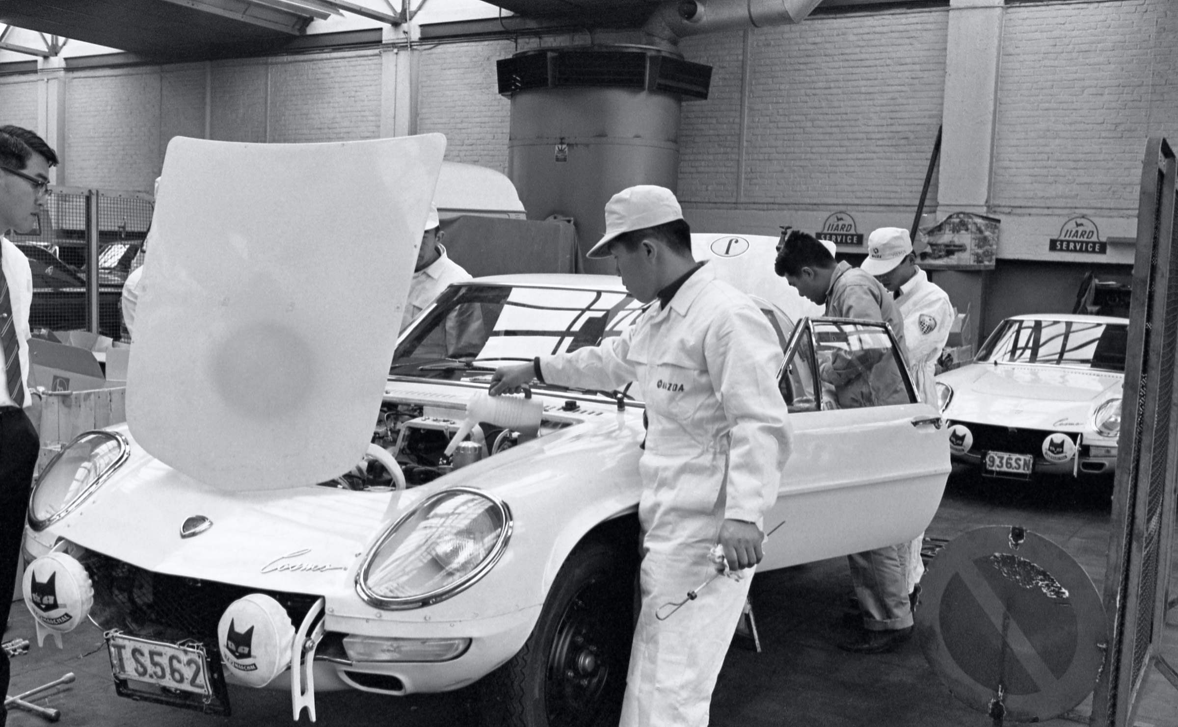 Freeze Frame: Mazda’s first Marathon | Hagerty UK