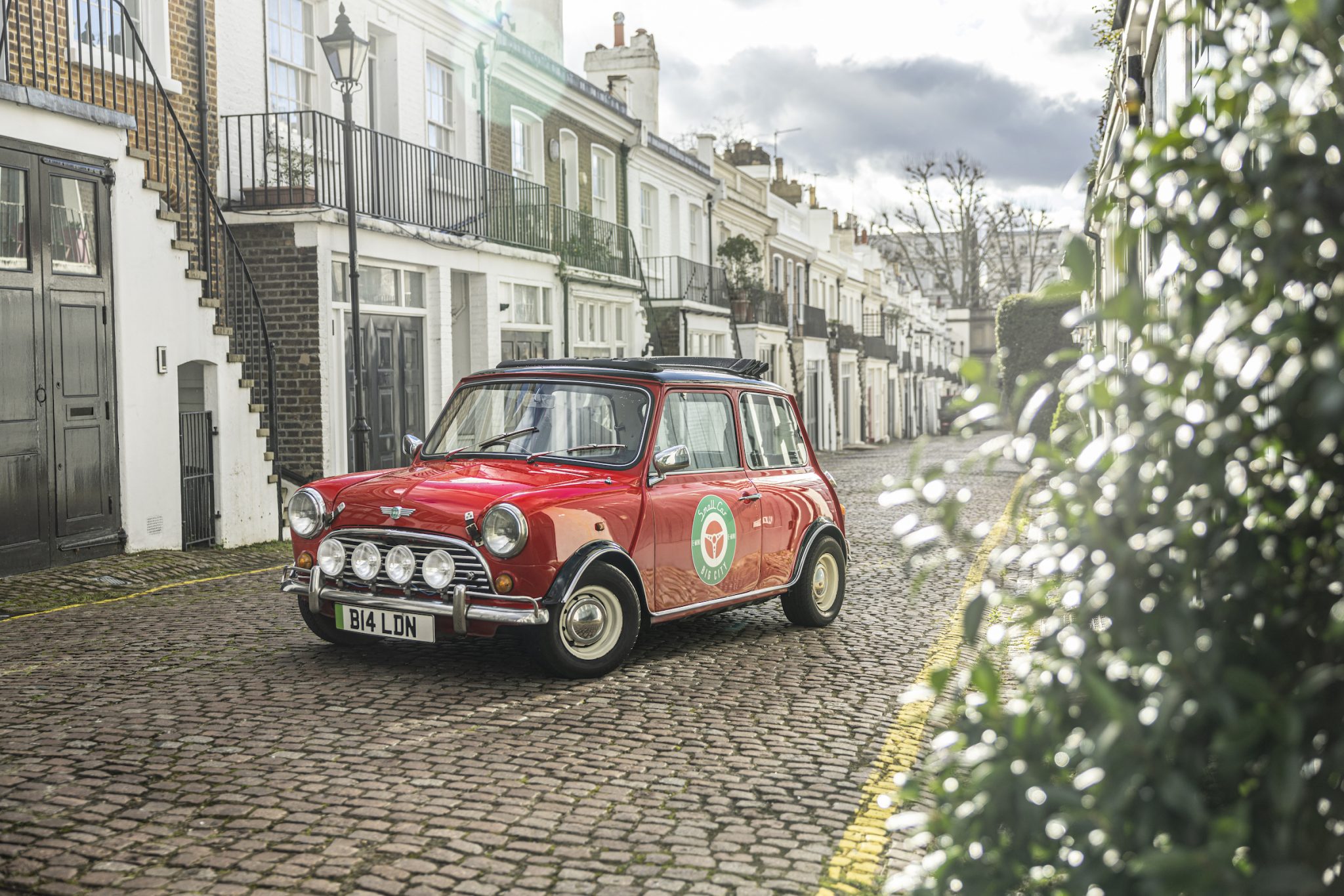Electrogenic Mini review: Exploring London in the perfect city car ...