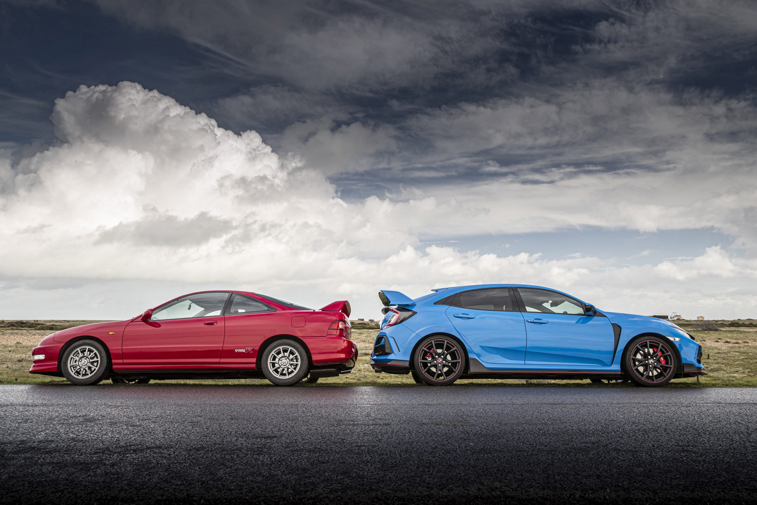 Retro Rewind: Honda Integra Type-R vs Honda Civic Type-R | Hagerty UK
