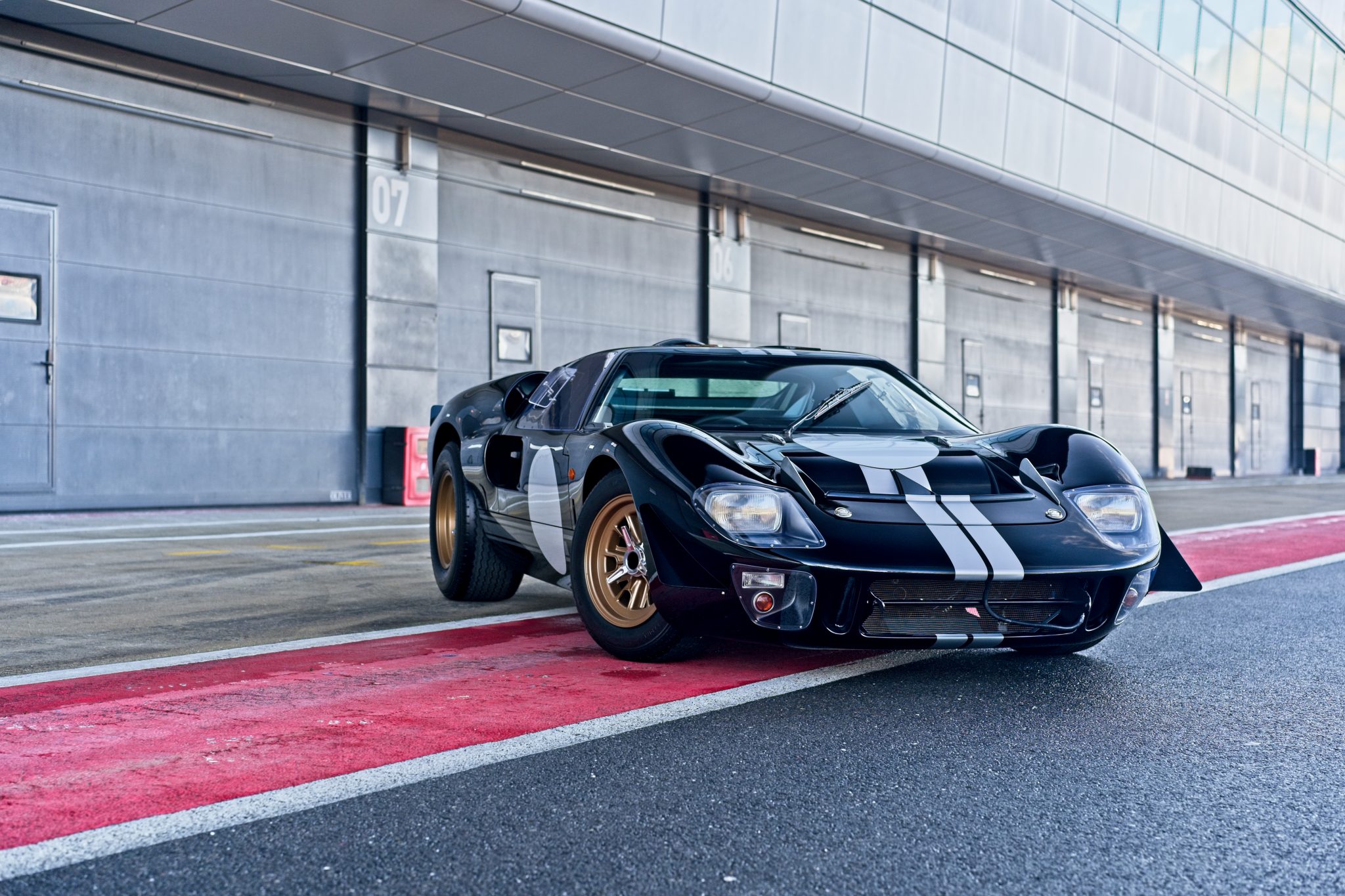 GT40 Le Mans legend goes electric with 800bhp | Hagerty UK