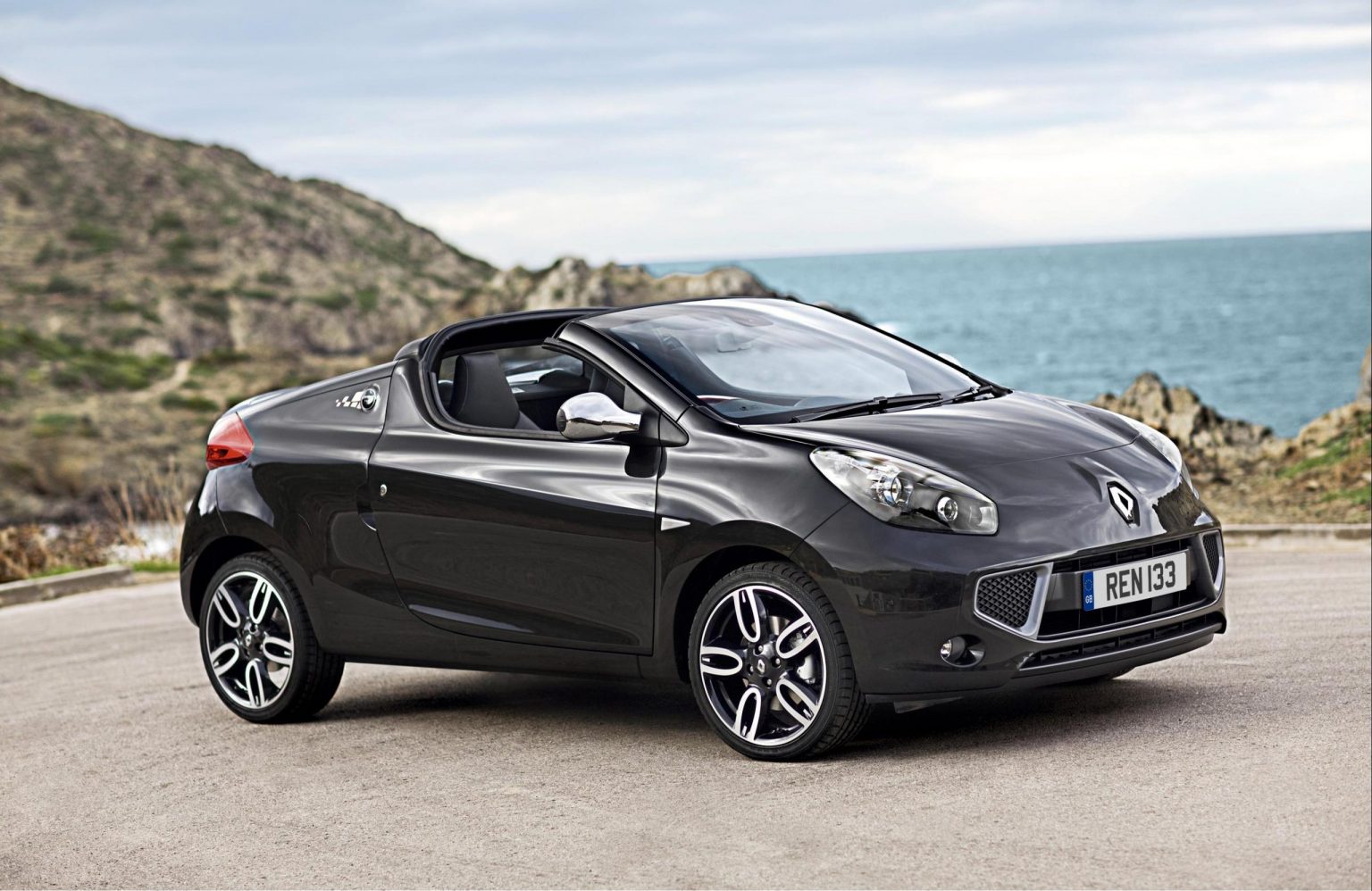Life’s a breeze with these six affordable ice-cool roadsters | Hagerty UK