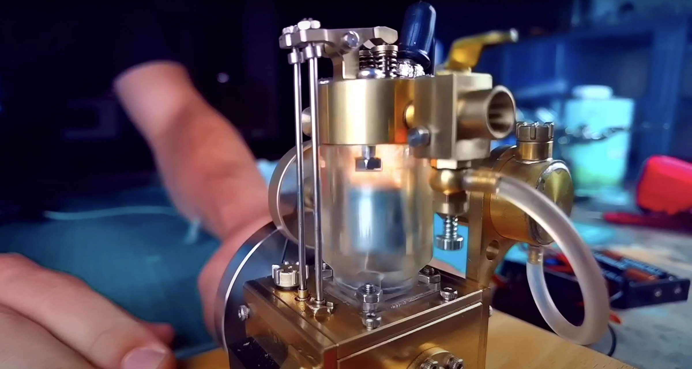 See-through cylinder demystifies the four-stroke process | Hagerty UK