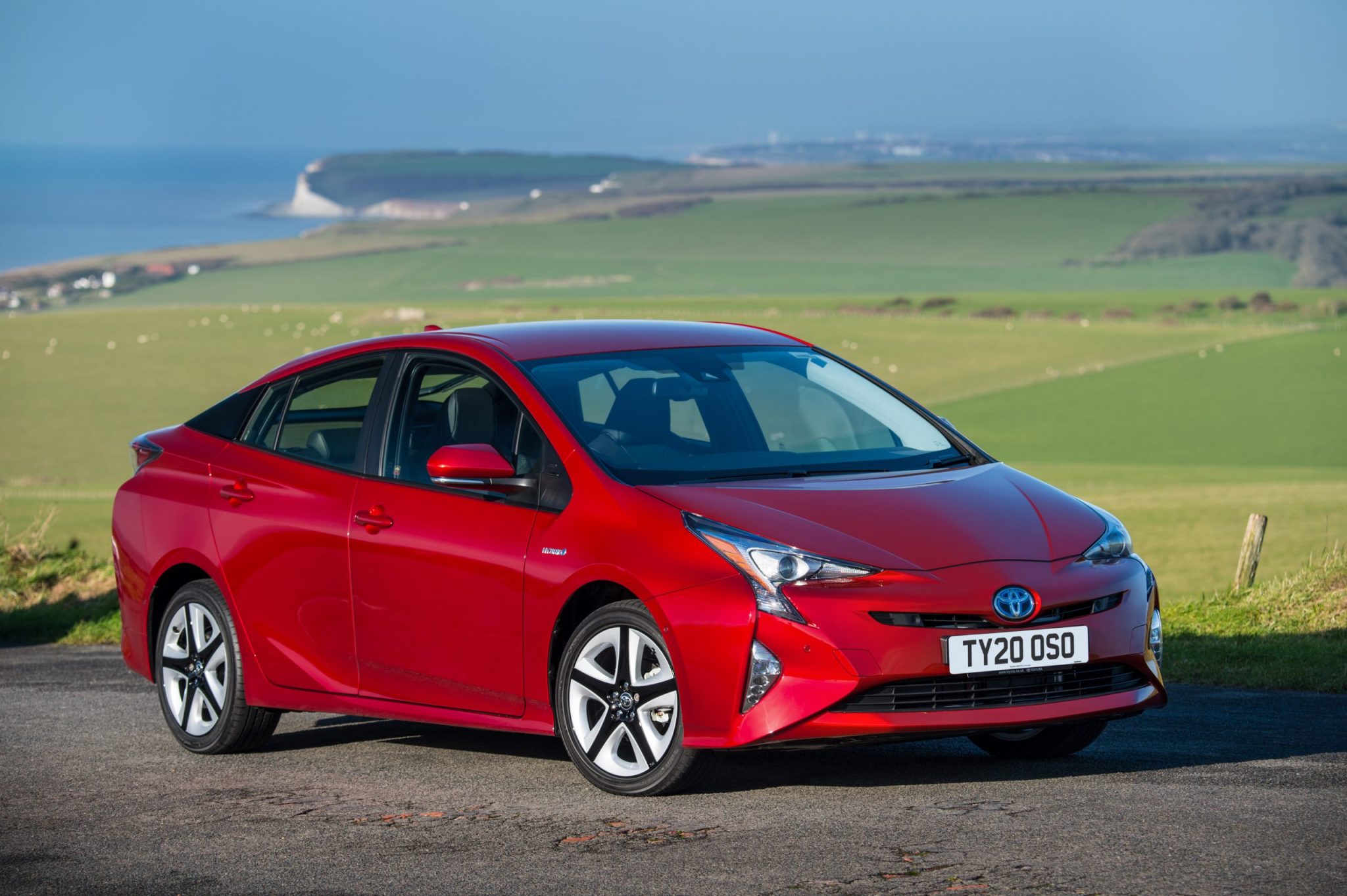 25 years of the Toyota Prius: Has one of the greenest cars on the road ...