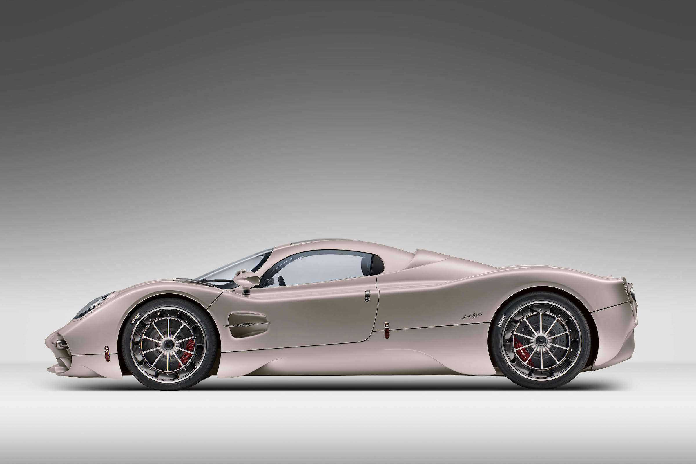 864bhp Pagani Utopia joins the manual supercar club | Hagerty UK