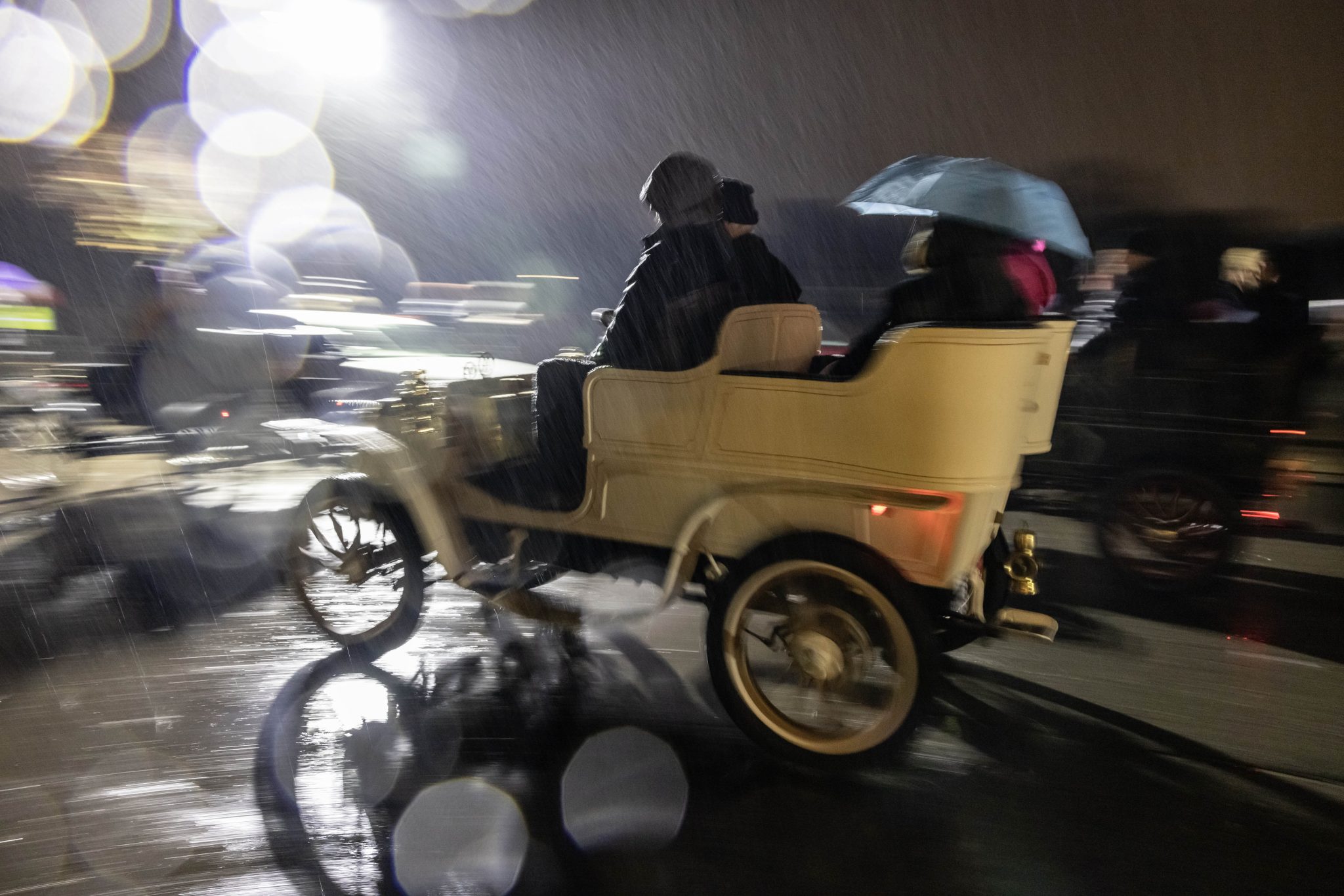 British grit and oil lamps on the London to Brighton Veteran Car Run ...