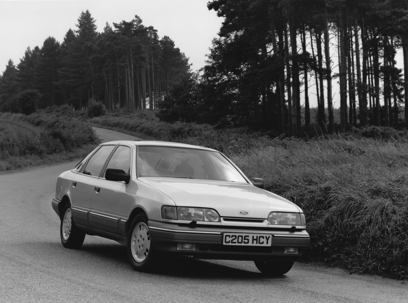 A brief history of the heated windscreen | Hagerty UK