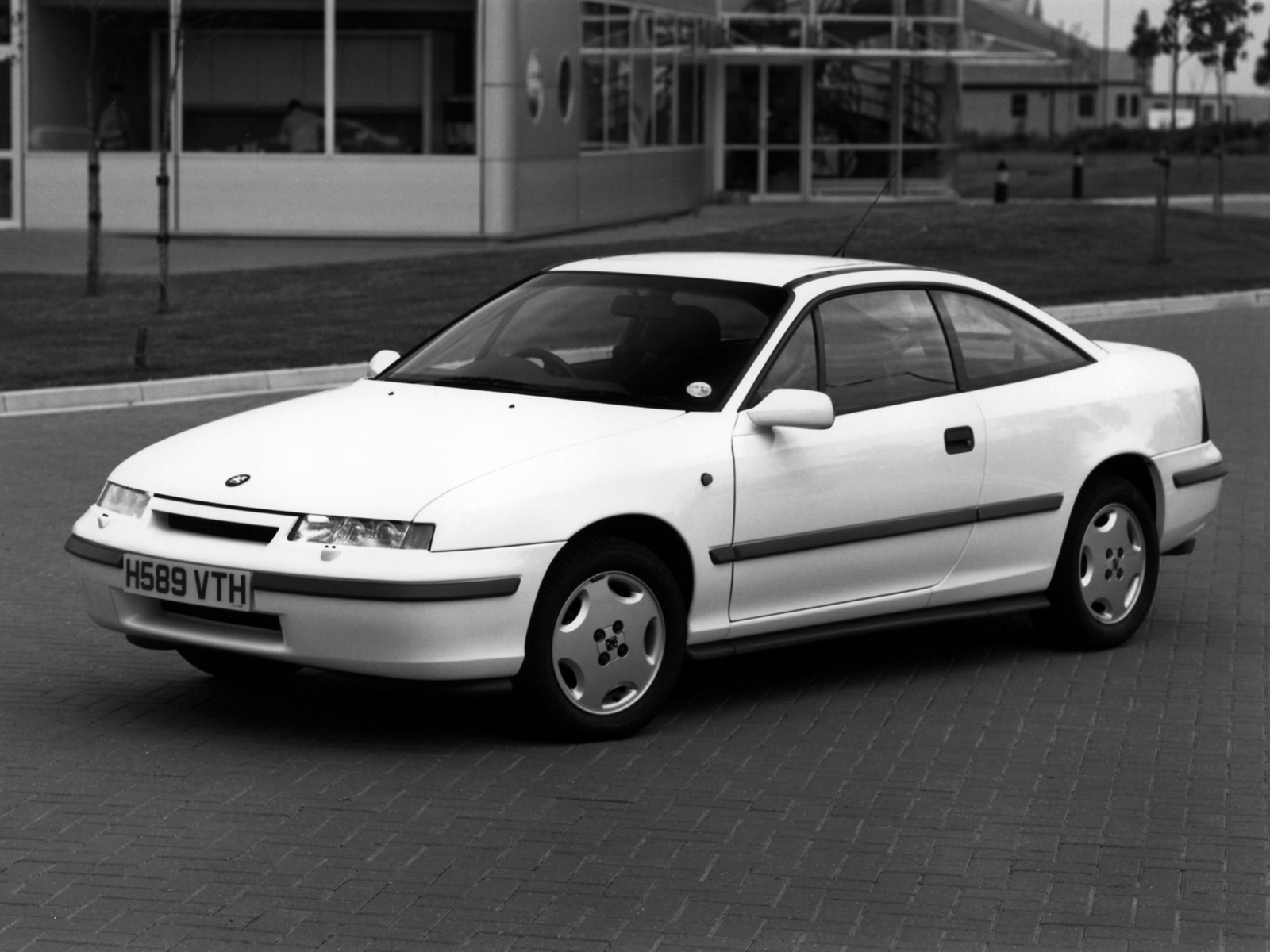 The Vauxhall Calibra was aerodynamic but NOT an embarrassment | Hagerty UK
