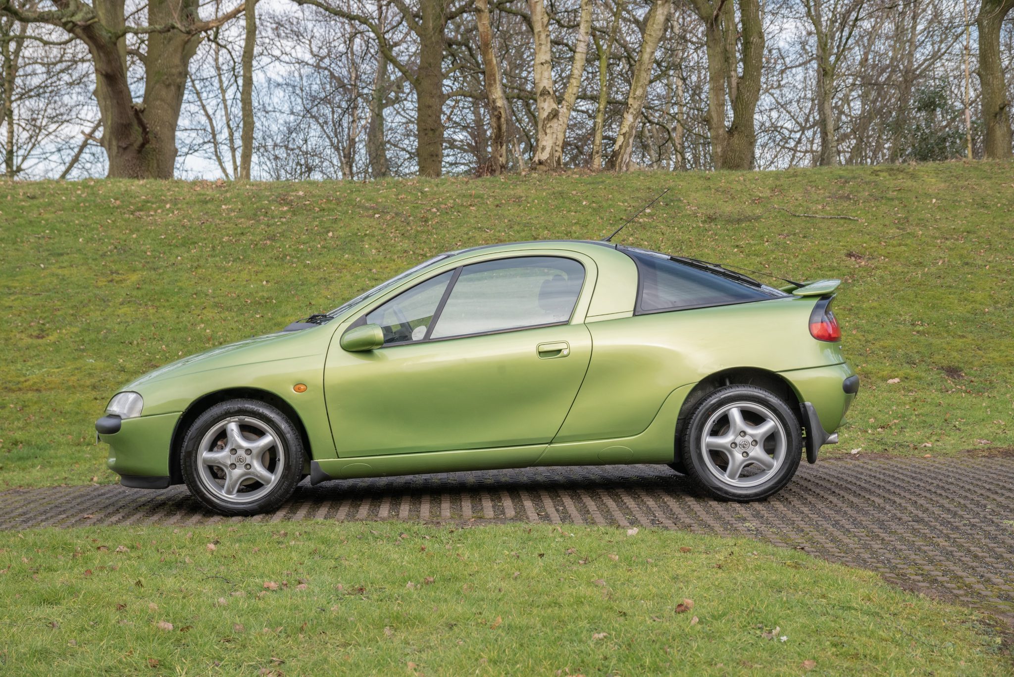 Fancy getting your claws on this Vauxhall Tigra? | Hagerty UK