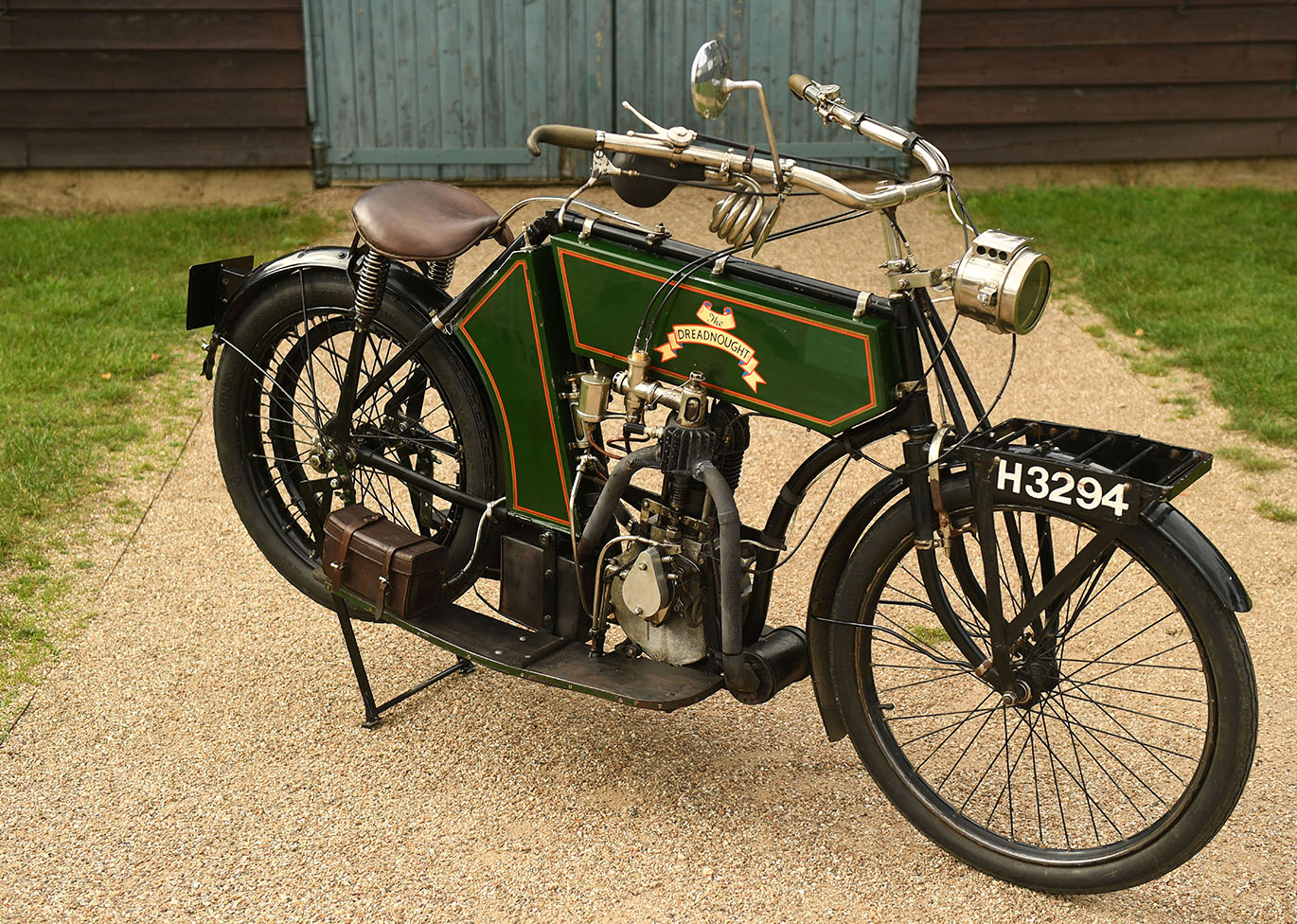 Two-wheel test: It's Dreadnought v Raleigh from London to Brighton ...