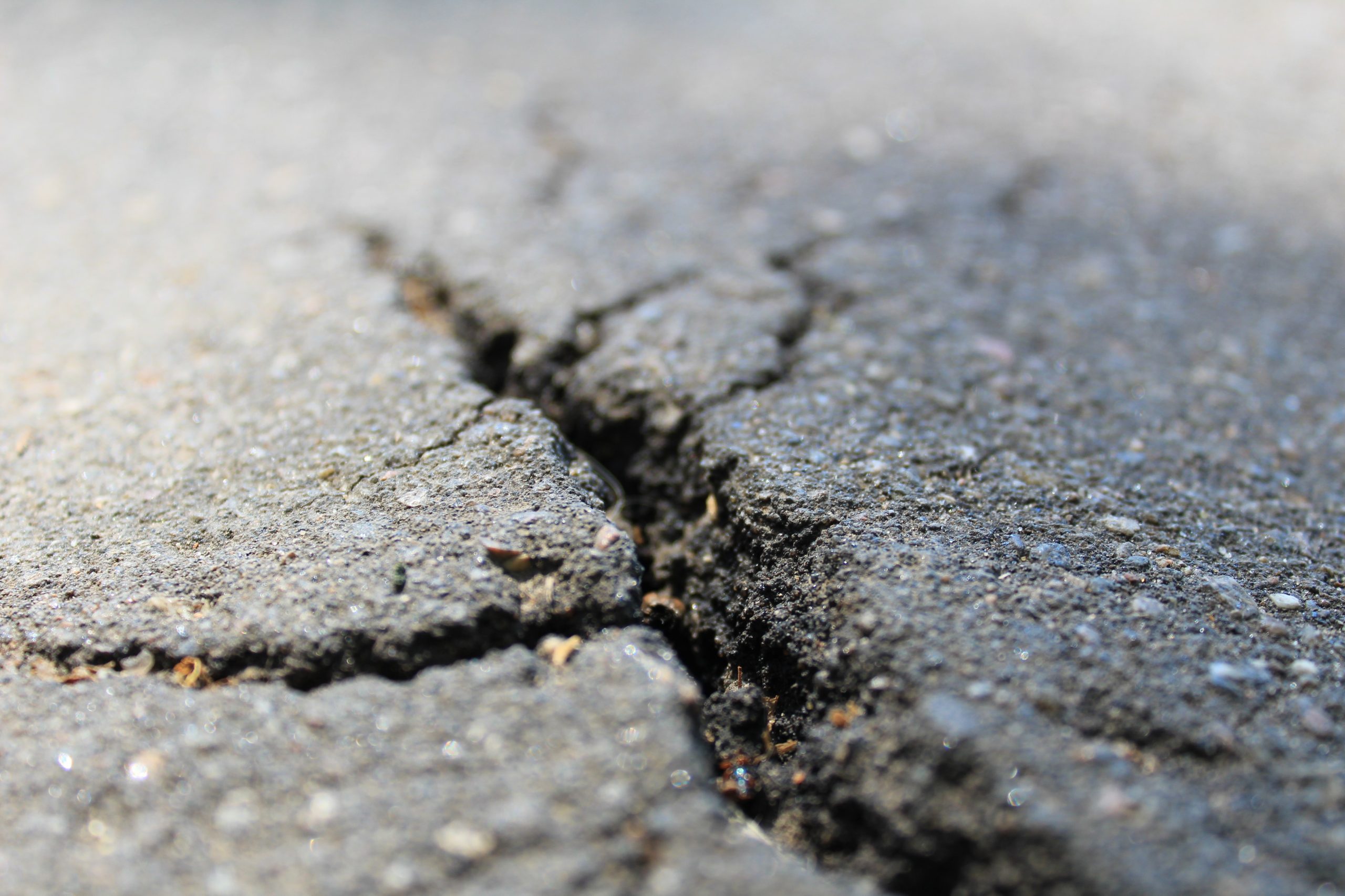 New AI robot repairs road cracks and potholes | Hagerty UK
