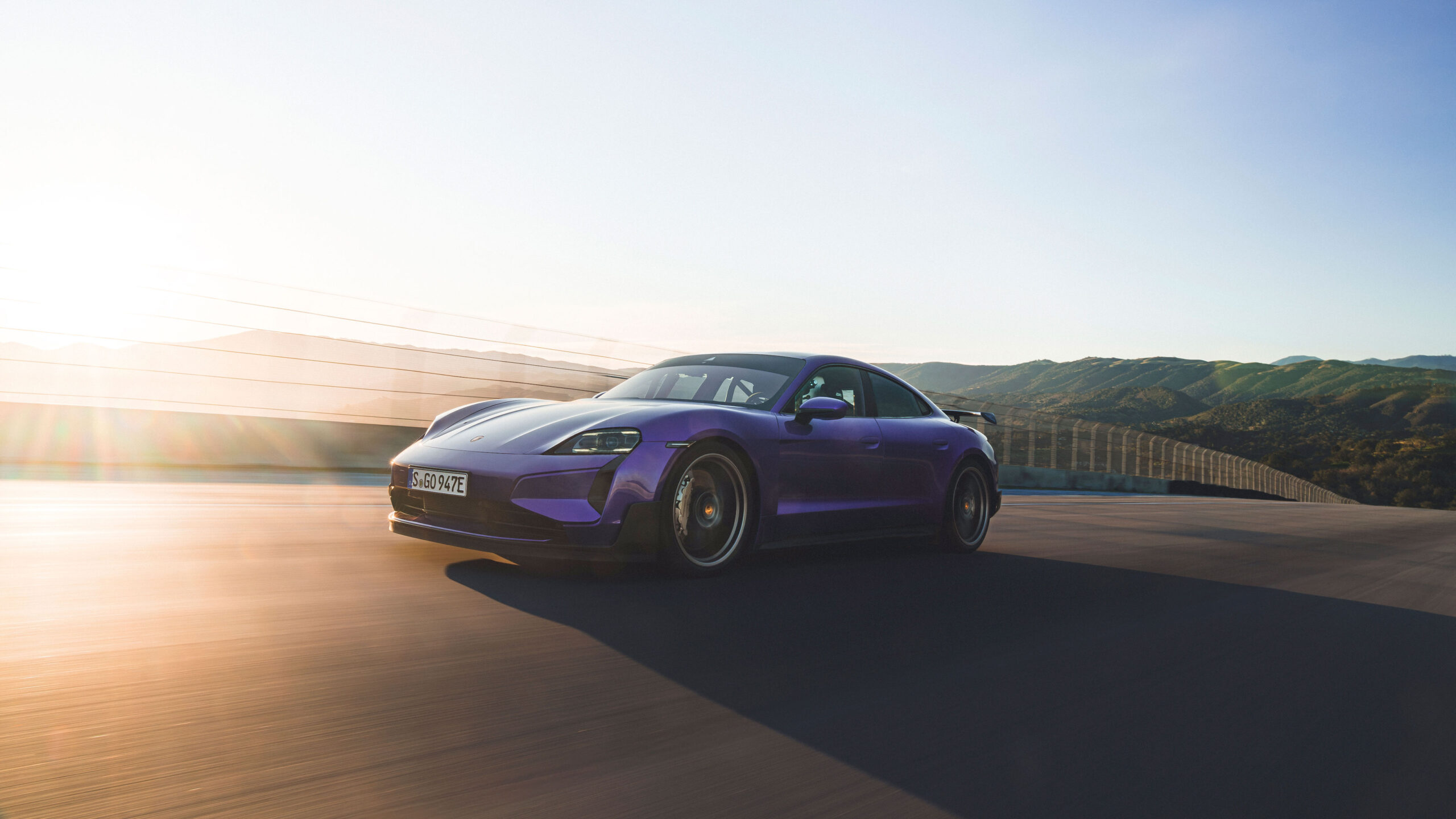 How the 1093-hp Porsche Taycan Turbo GT Became Lap King of the ’Ring ...