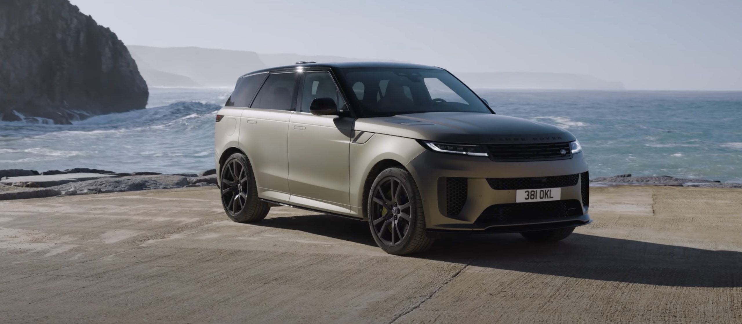 Jezza's Range Rover L322 is our star of Clarkson's Farm | Hagerty UK