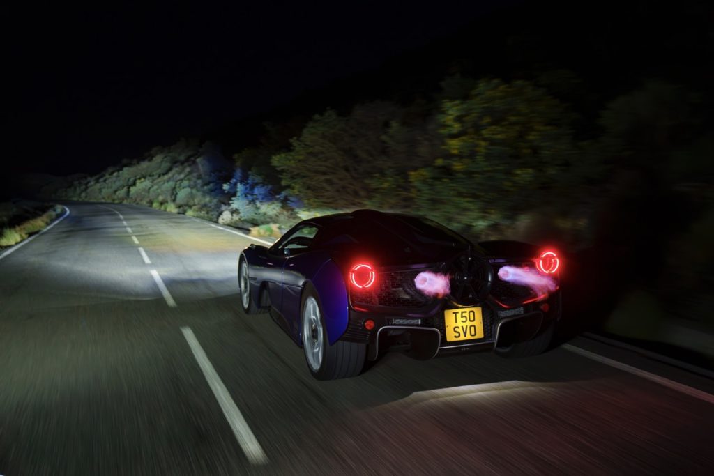 EXCLUSIVE: The GMA T.50 Finally Meets Its Ancestor, the McLaren F1 ...